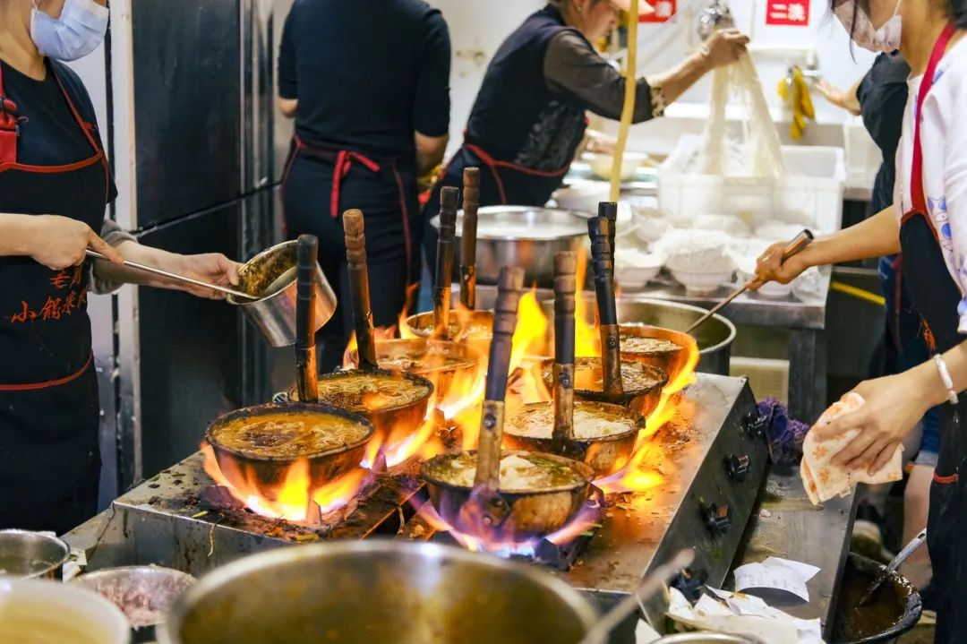 In Kunming, one city can eat many tastes of the city - iNEWS