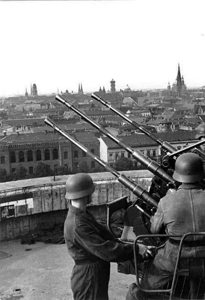 Anti-aircraft turrets in Berlin during World War II - iNEWS