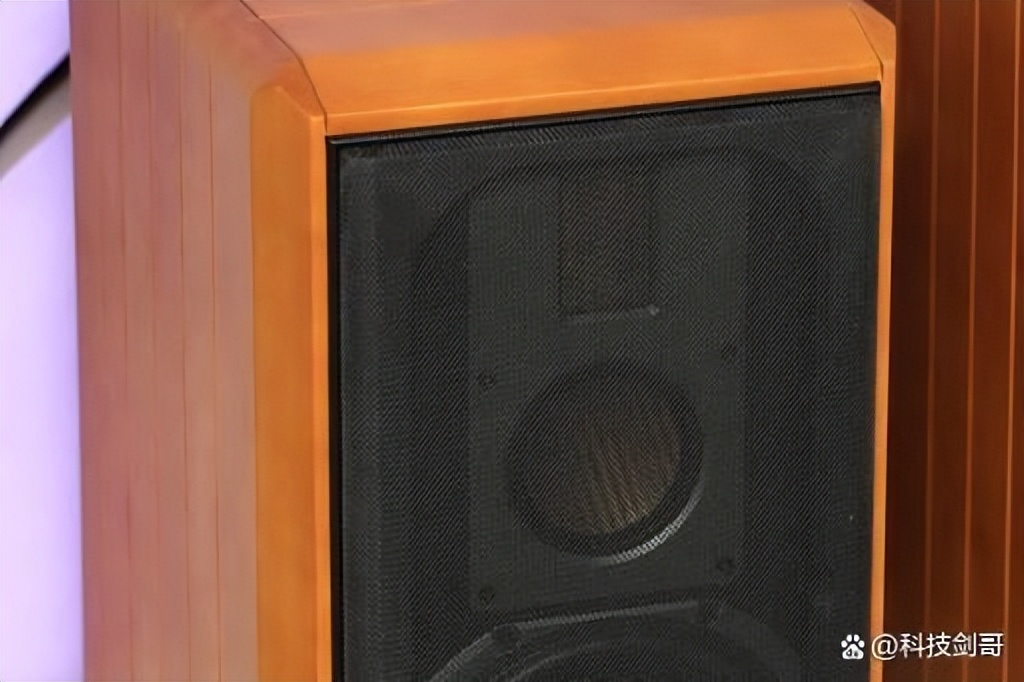 Which high-quality sound is better?Swans M5A three-way high-fidelity ...