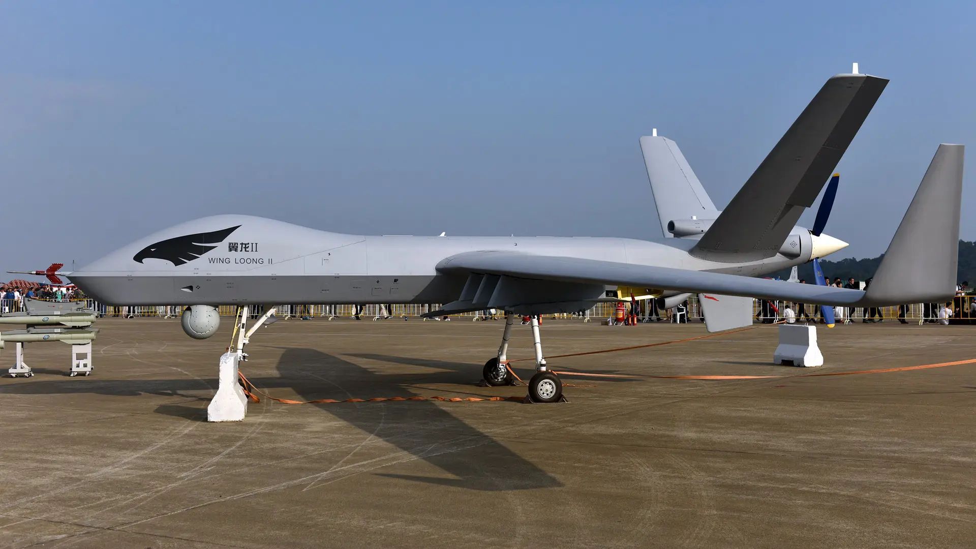 China's first unmanned system mothership launched!It can carry more ...