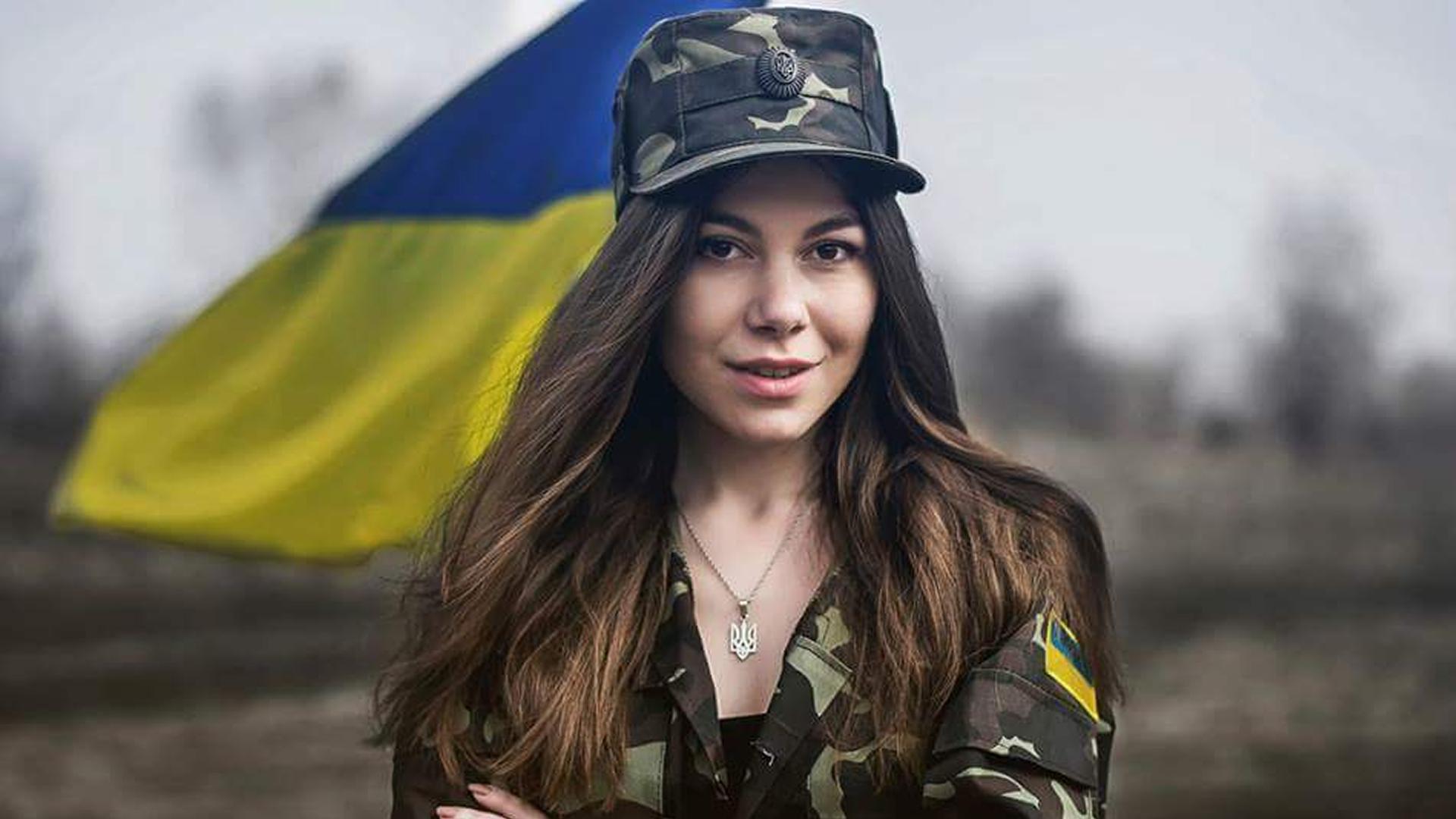 The sassy and heroic appearance of the Ukrainian female soldier ...
