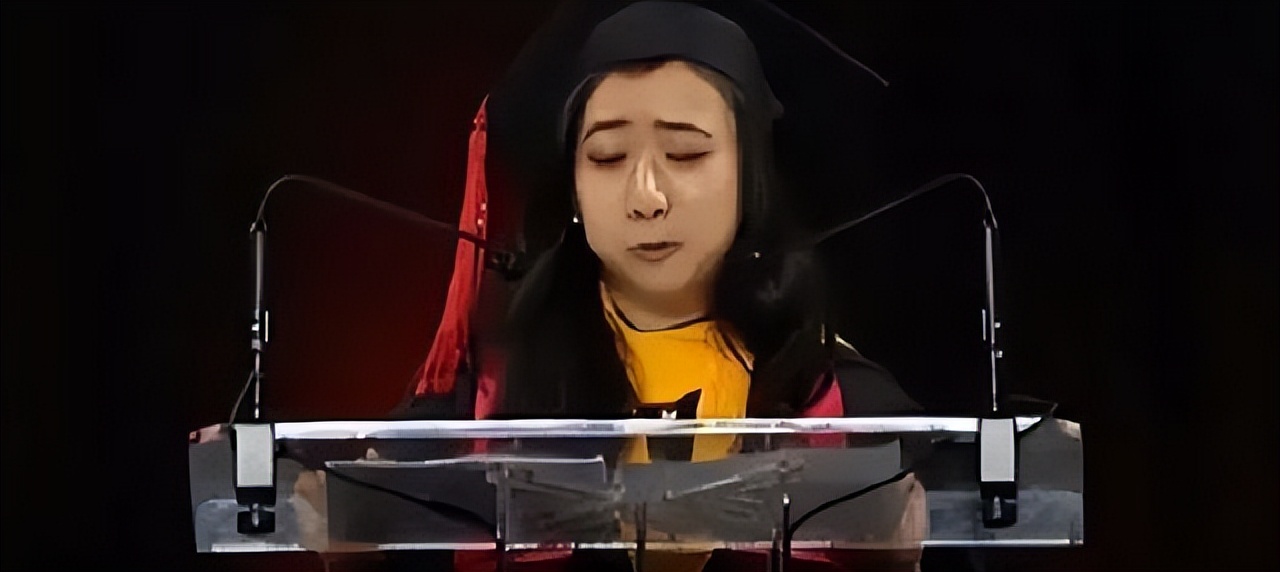 Yang Shuping, who publicly called the foreign air sweet and slandered ...