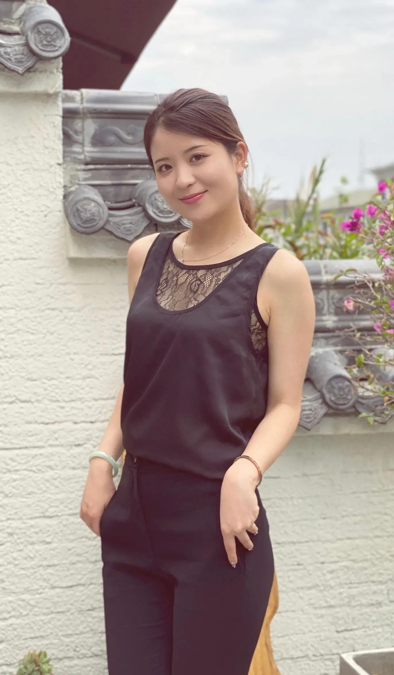 Youthful vitality, full of taste in fashion clothes - iNEWS