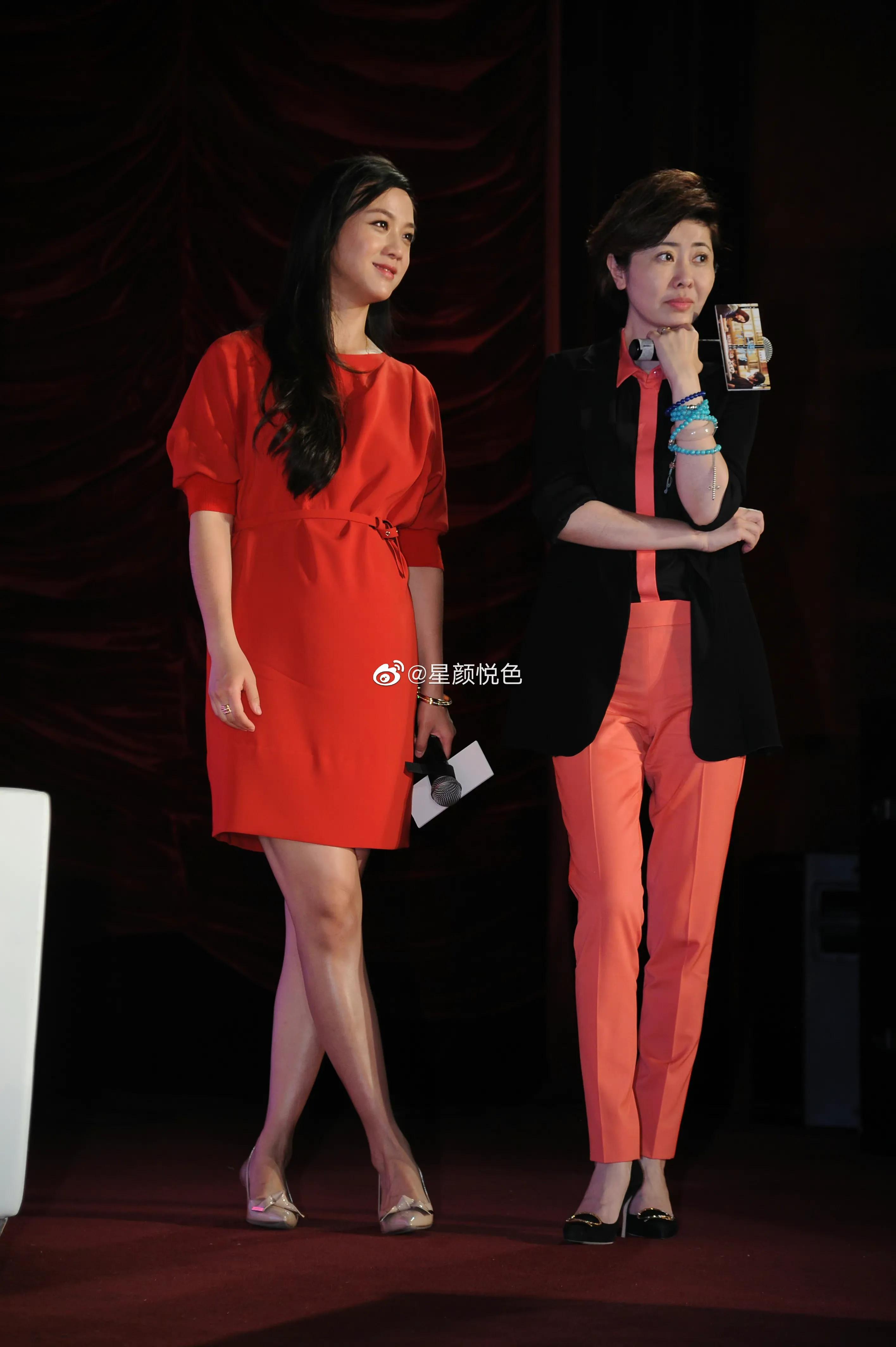 Tang Wei's red dress with high heels - iNEWS