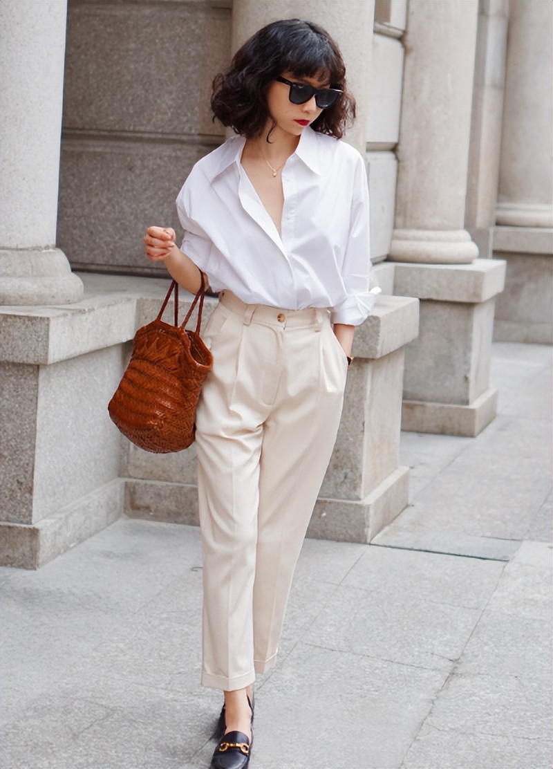 Still worried about not having clothes to wear?This issue of dry goods ...