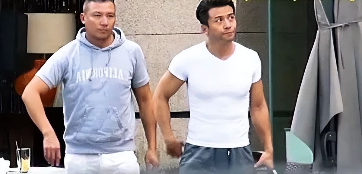 52-year-old Tang Wenlong revealed his relationship, his girlfriend is ...