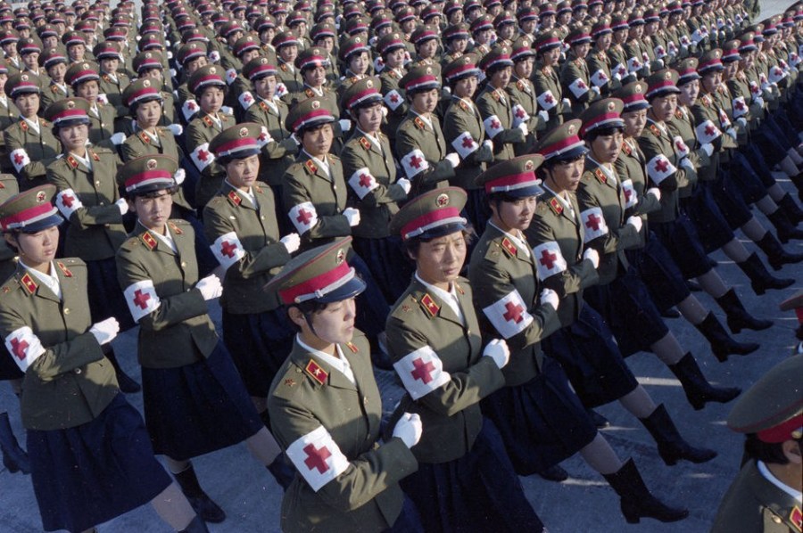 Super precious old photos reproduce the 1984 Chinese military parade ...