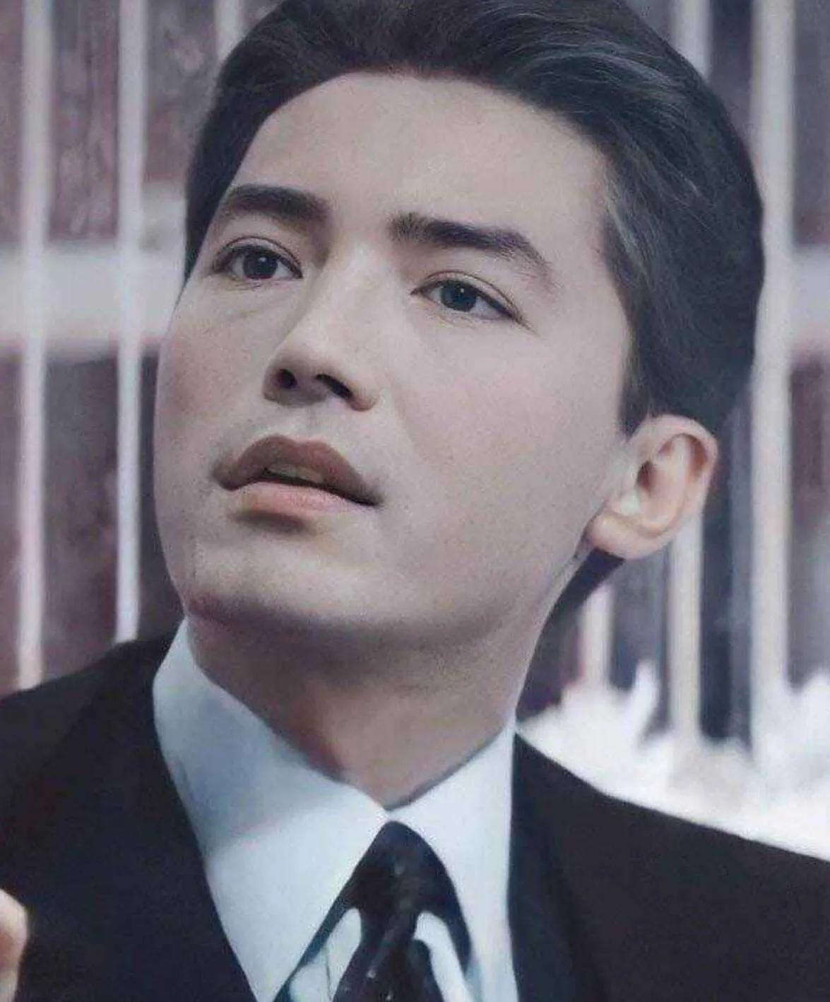 Is Andy Lau handsome or actor Zun Long handsome? What do you think? - iNEWS