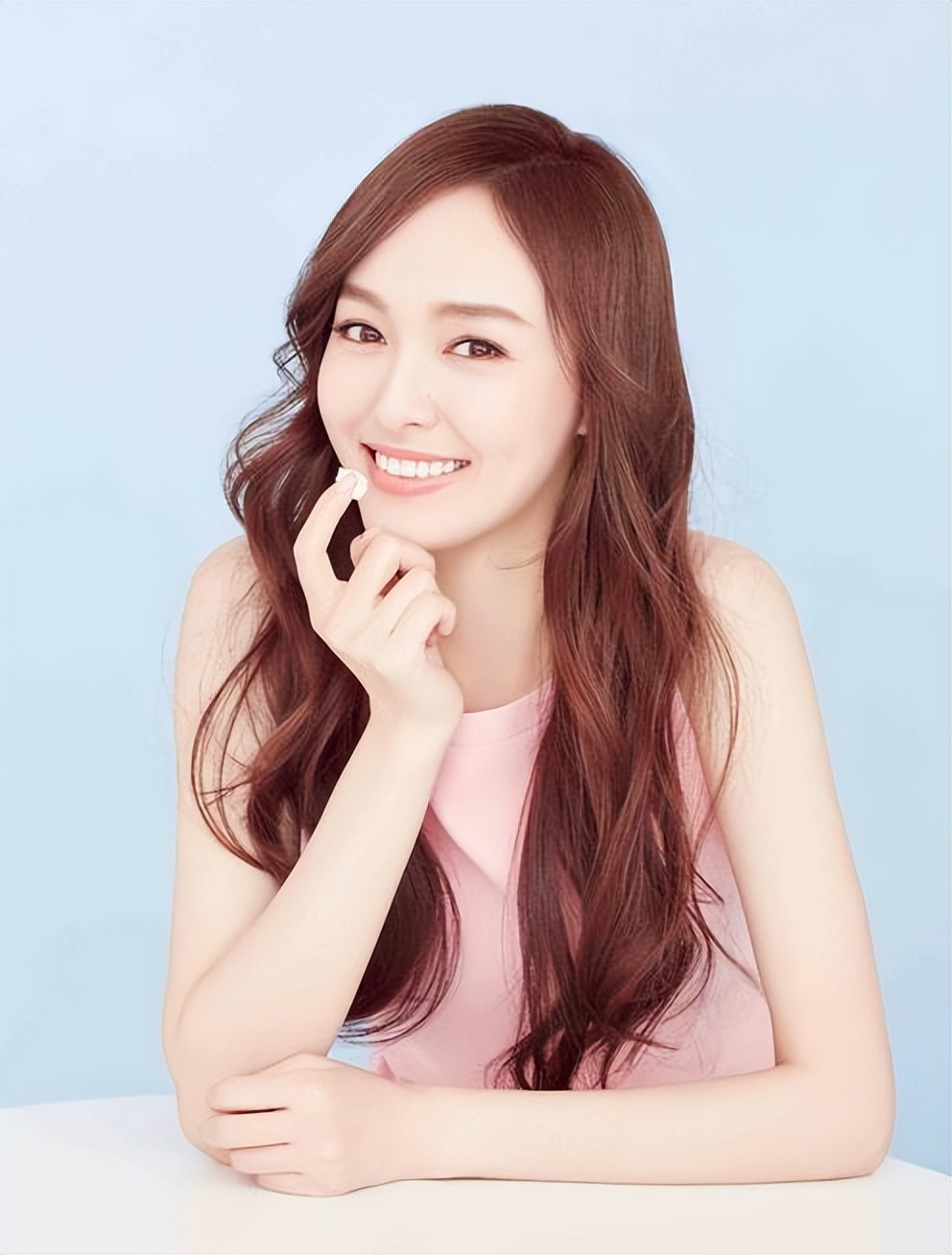 Beautiful pictures of Tang Yan - iNEWS