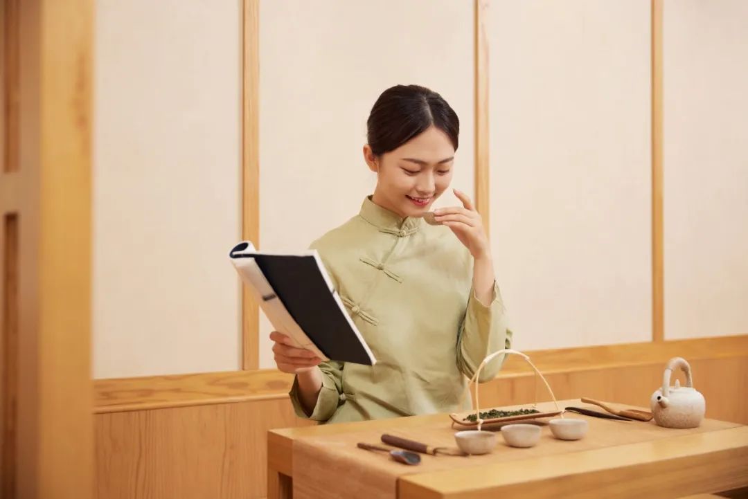 Six-character formula of traditional Chinese medicine: Shun, Jing, Xiu ...