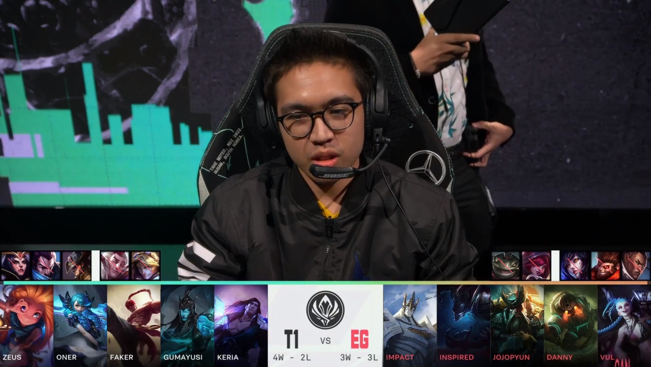 RNG basically locked MSI first!The two strong teams all overturned, T1 sent four waves in a row ...