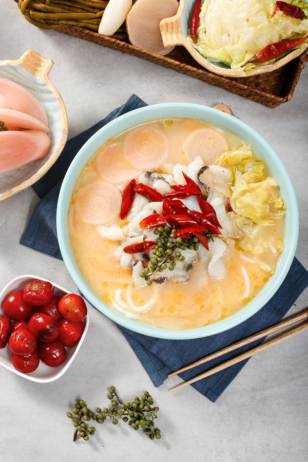 Mellow fish soup, slippery fish fillets!Keyu Kefan appetizer kimchi ...