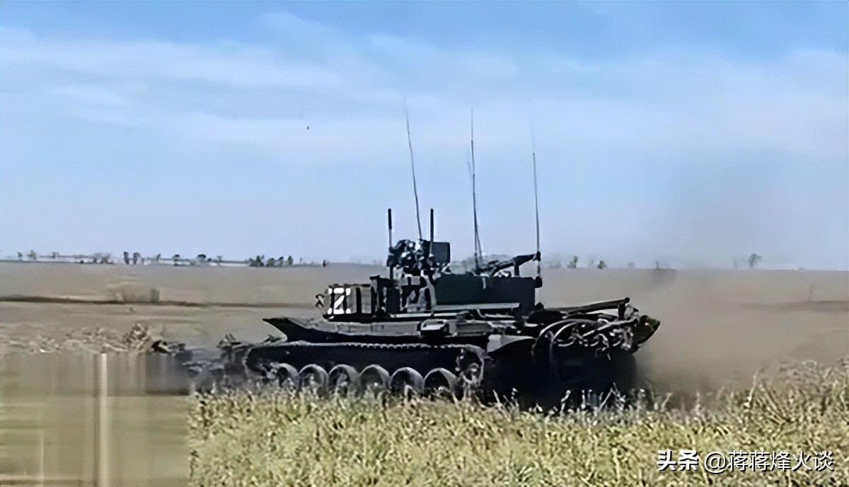 The Russian army has invested in the latest mine-sweeping robot in ...