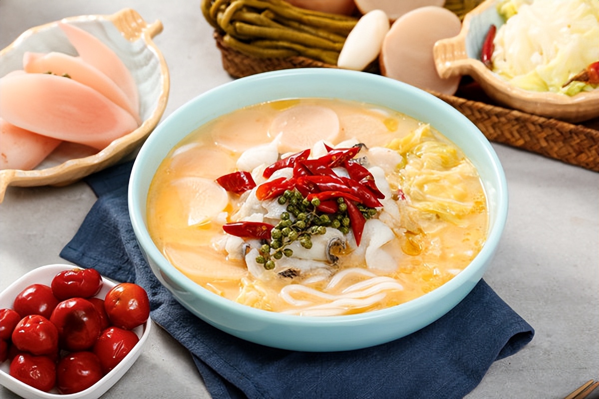 Mellow fish soup, slippery fish fillets!Keyu Kefan appetizer kimchi ...