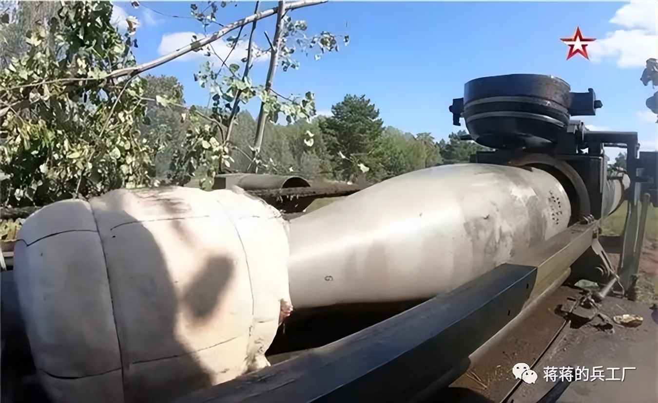The Russian 2S4 mortar fired 240mm laser-guided shells to directly hit ...